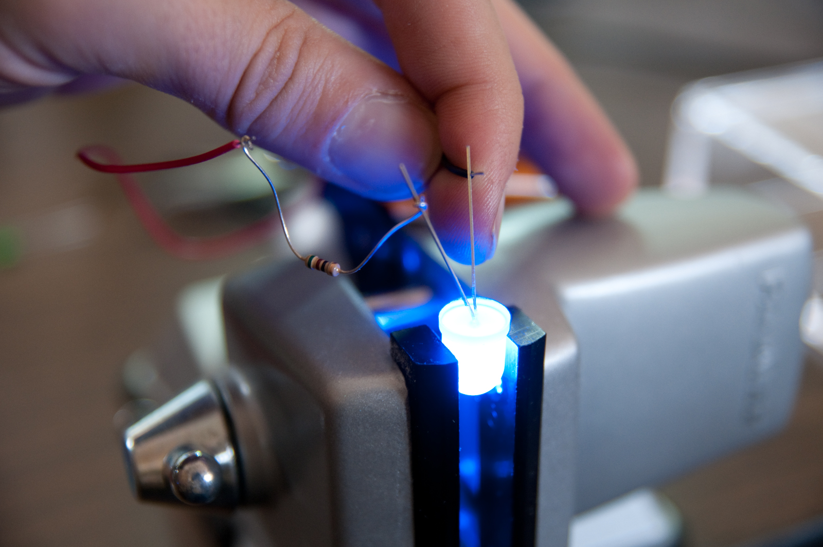 LED Button Box Toddler Toy – Easy DIY Electronics Project – legit nerd